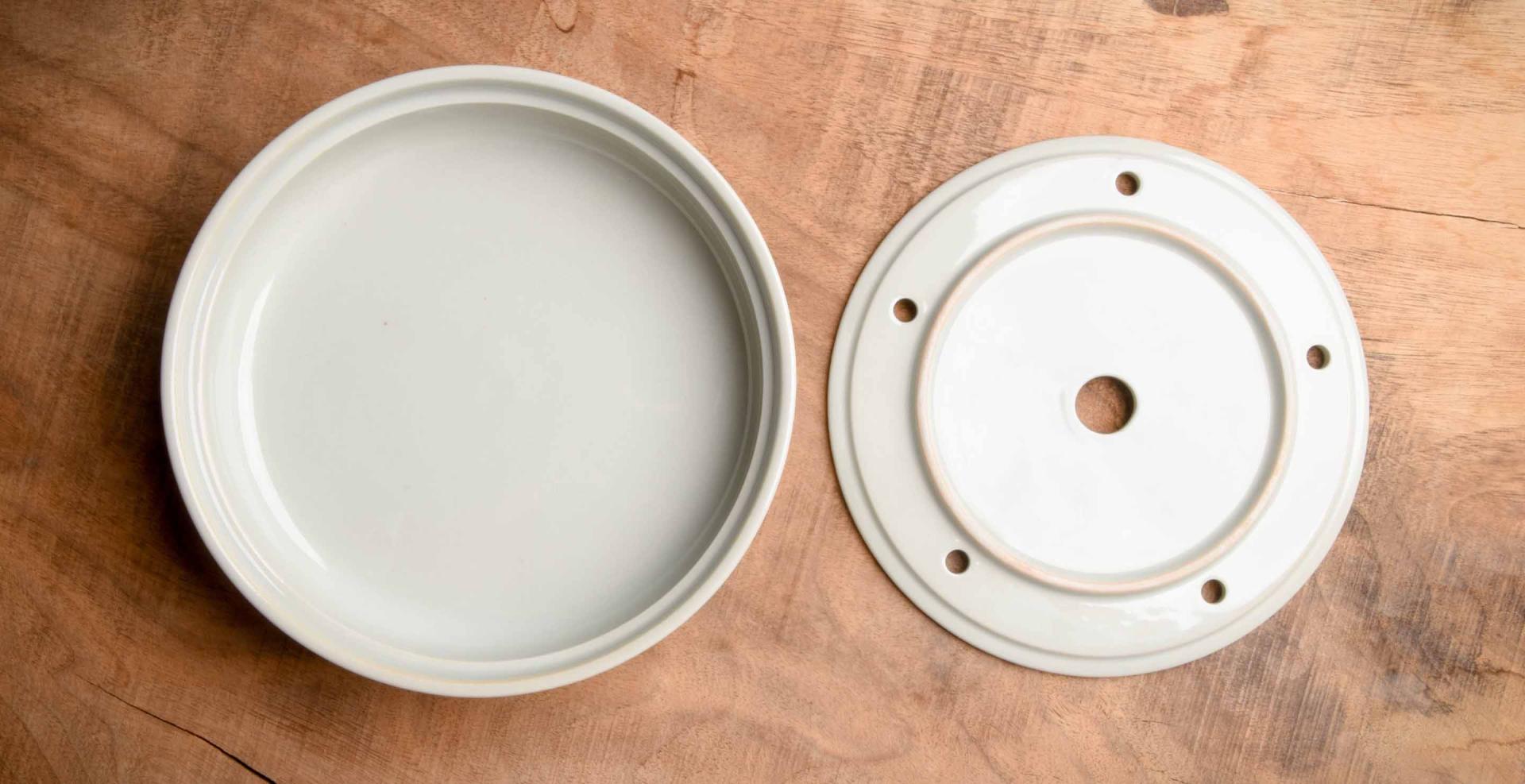 "Daisy" Hand Painted De Hua Porcelain Gongfu Tea Boat