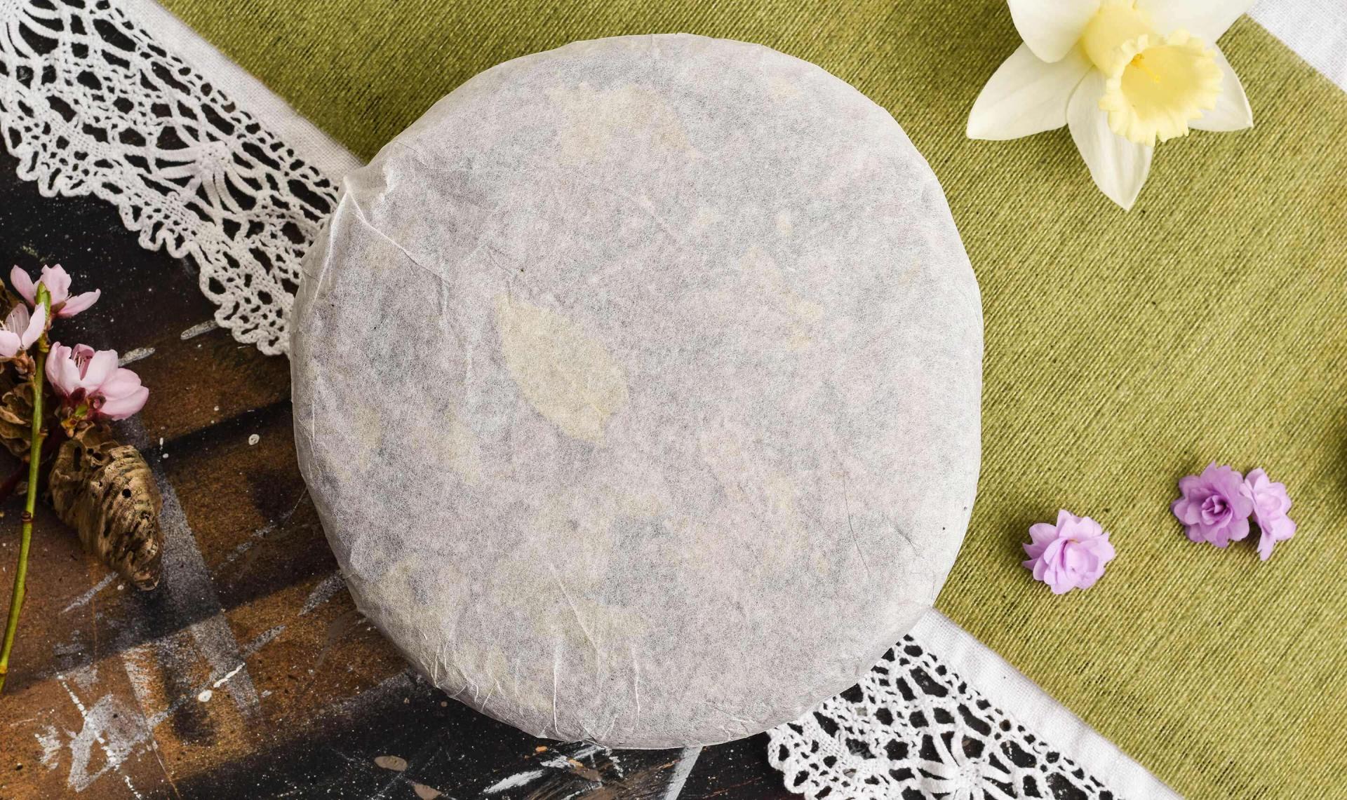 2018 Wuyishan White Tea Cake