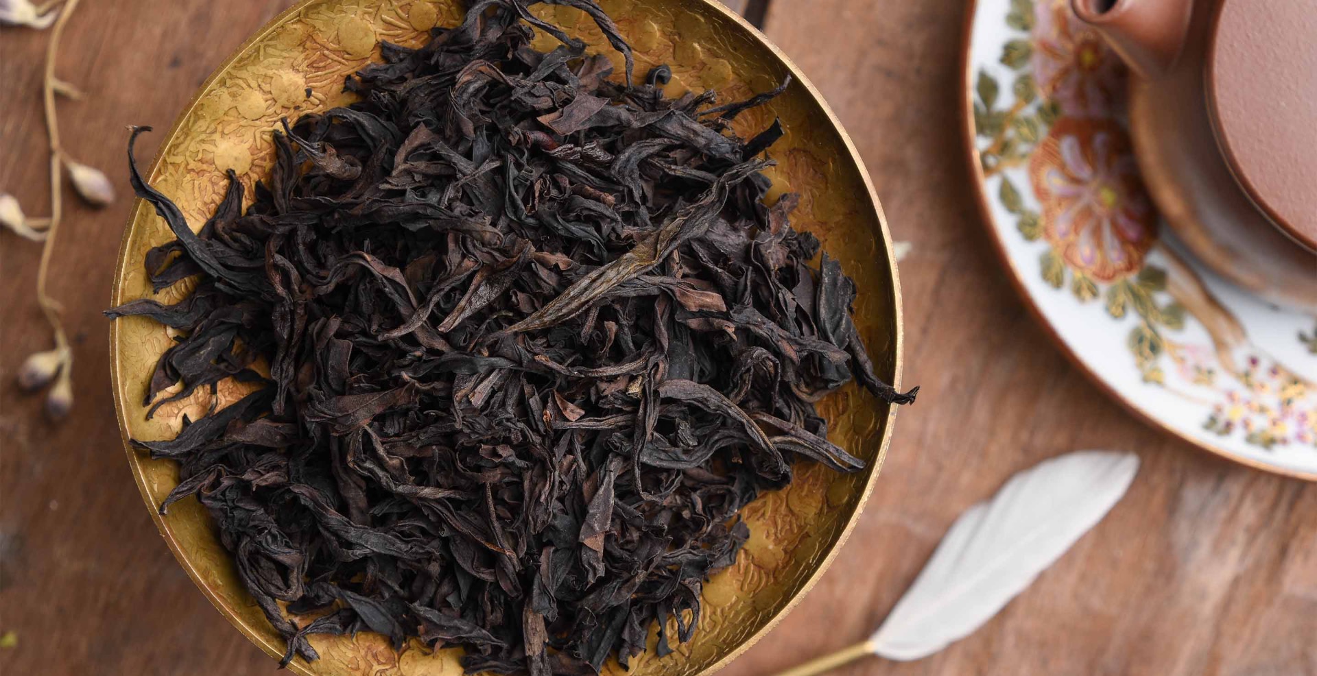 "Shui Mi Tao" Honey Peach Rou Gui Wuyi Oolong Tea